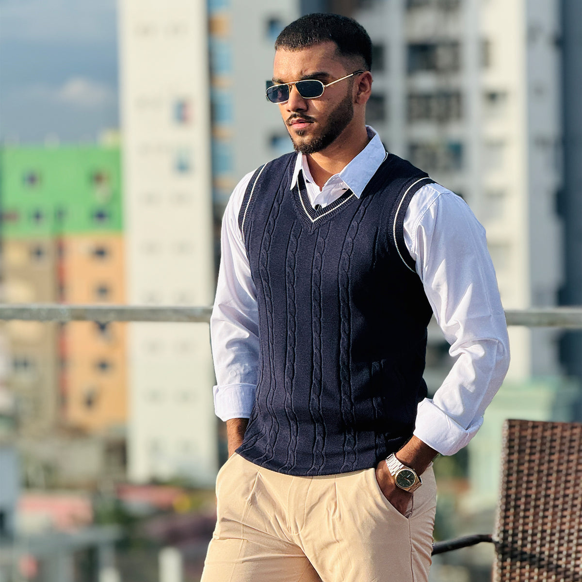 Navy-blue Sweater Vest – Manshil